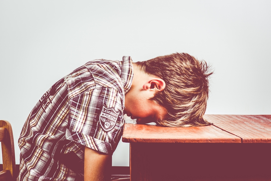 Learned Hopelessness vs Learned Helplessness in Young Adults Learned Hopelessness vs Learned Helplessness in Young Adults